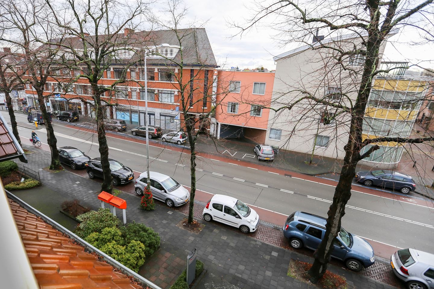 Parkweg 49B in Voorburg - Bedrijfsruimte huren