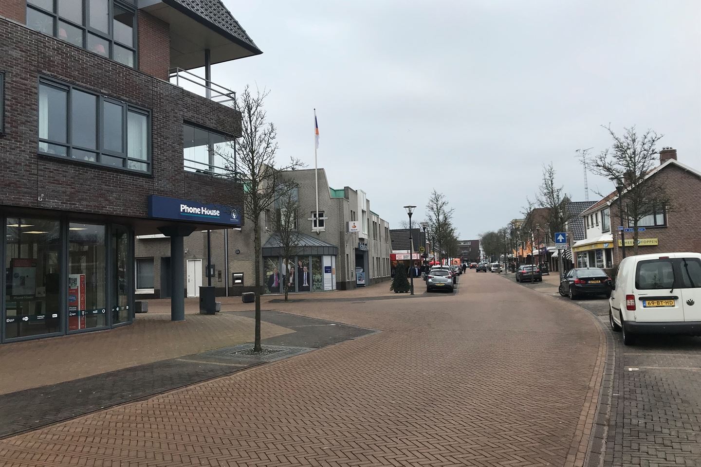 Wilhelminastraat 12 Roden - Winkel huren