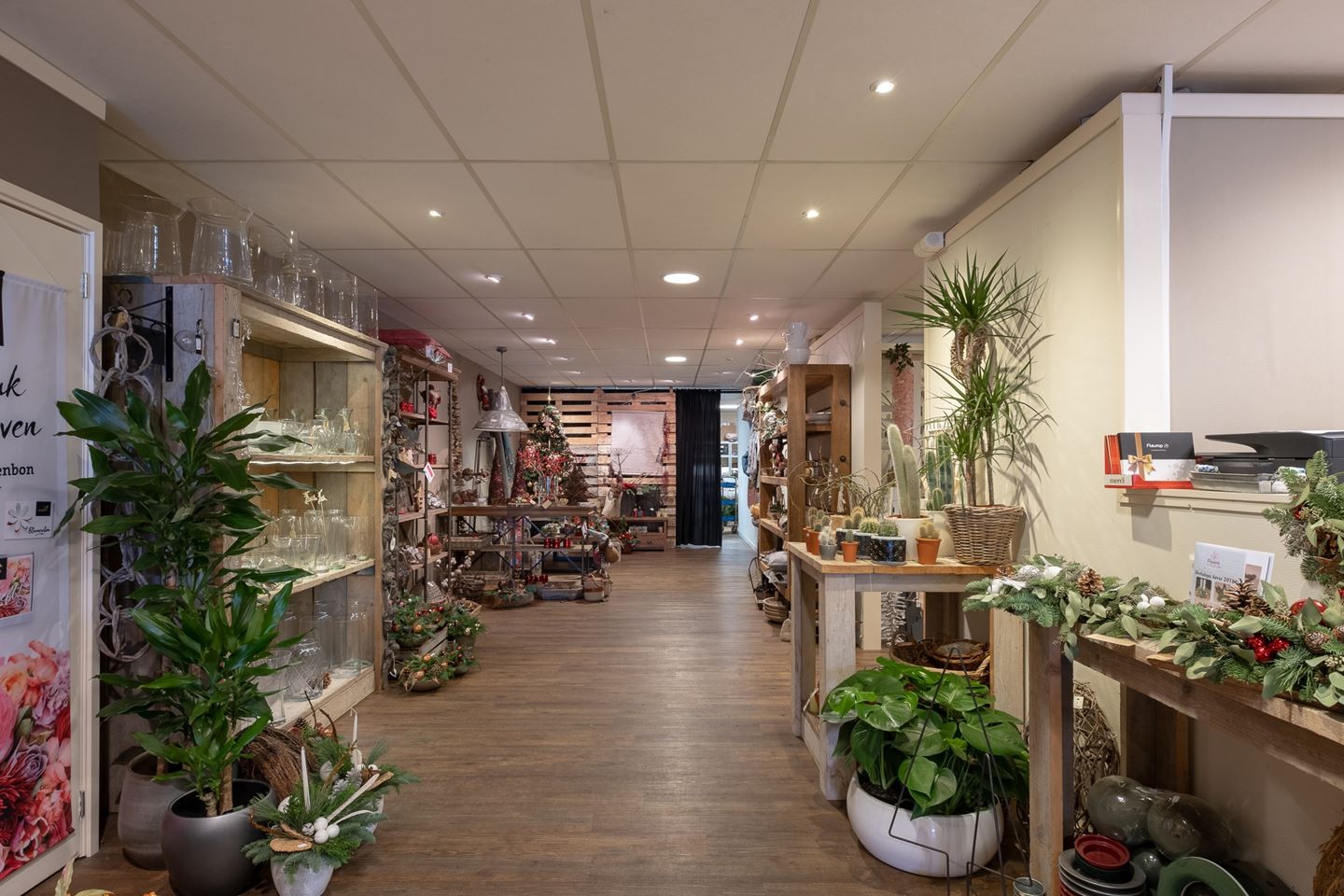 Heerestraat 32 Roden - Winkel huren