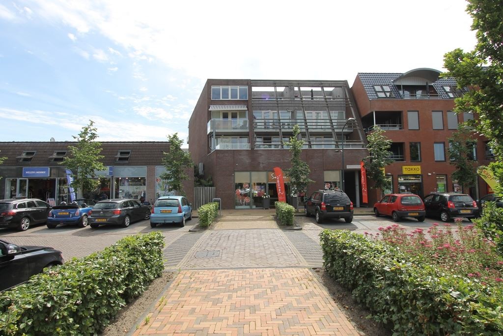 Albertsbaan 16 in Roden - Winkelruimte huren