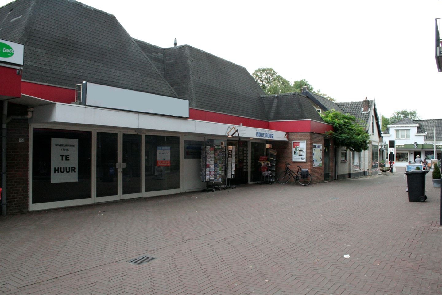 Emmapark 106 Pijnacker - Winkel huren
