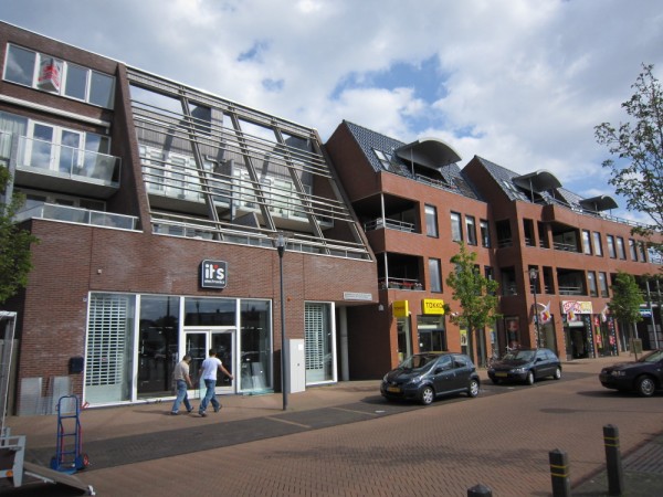 Albertsbaan 16 in Roden - Winkelruimte huren